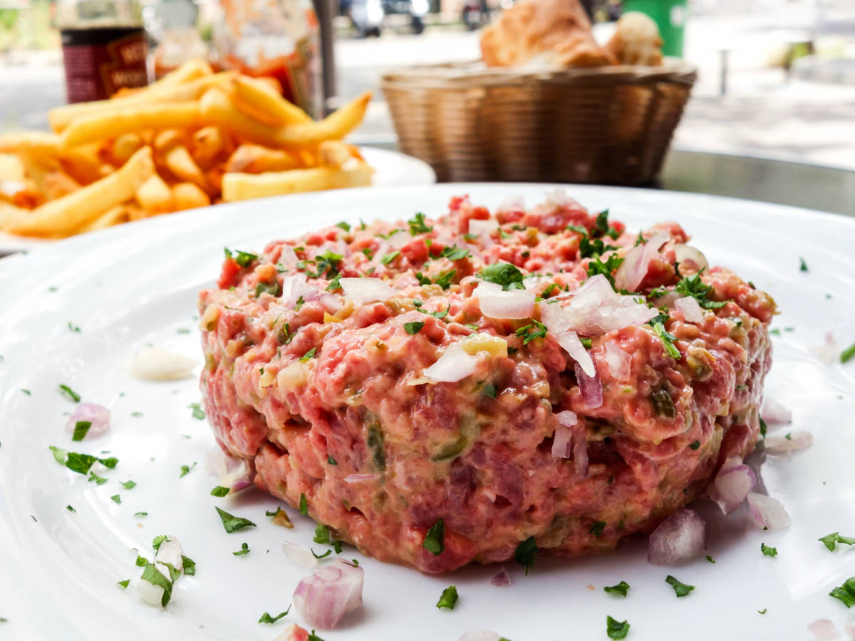 19 Must-Try Foods in Paris (A Local's Favorite Dishes)
