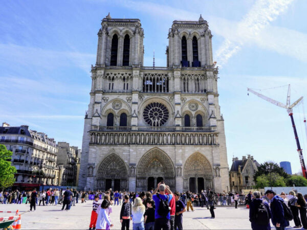 Notre Dame Cathedral, Ultimate Guide (By a Local)