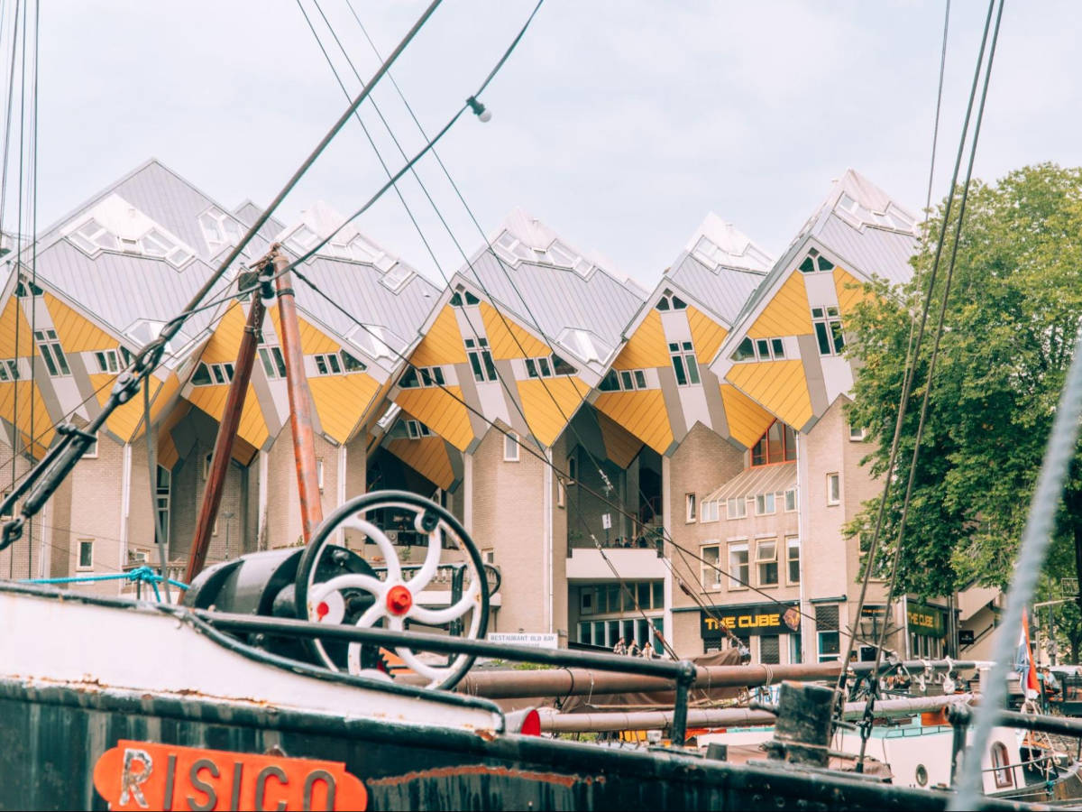 Where to Stay in Rotterdam (7 Best Places & Areas)