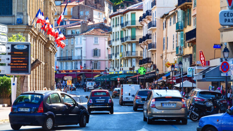 Driving in France (A Local’s Guide, for First Timers)