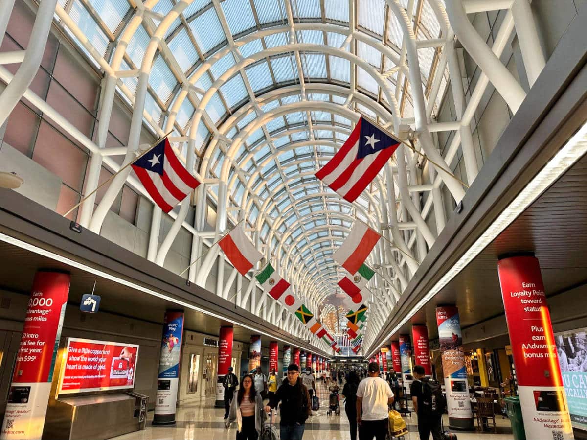 Moving to Chicago? 25 Tips & Things to Know (By a Local)