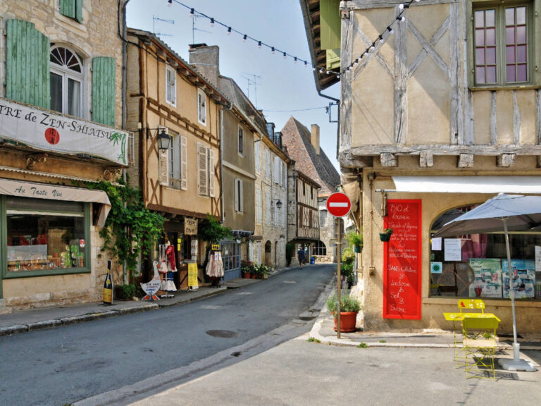 These Charming Towns in France are Worth the Trip