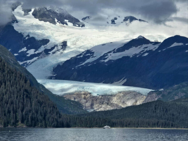 29 Epic Places to Visit in Alaska