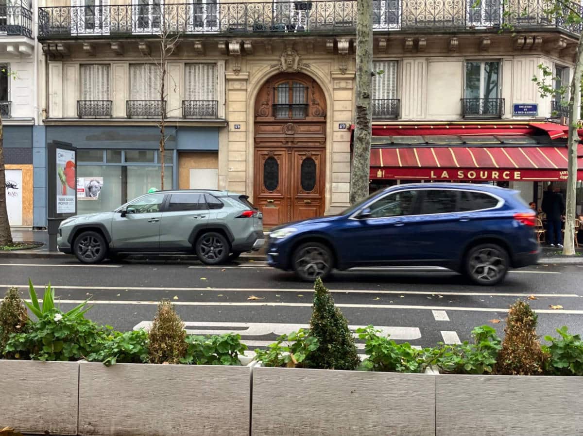 Driving in Paris (A Local’s Guide, for First Timers)