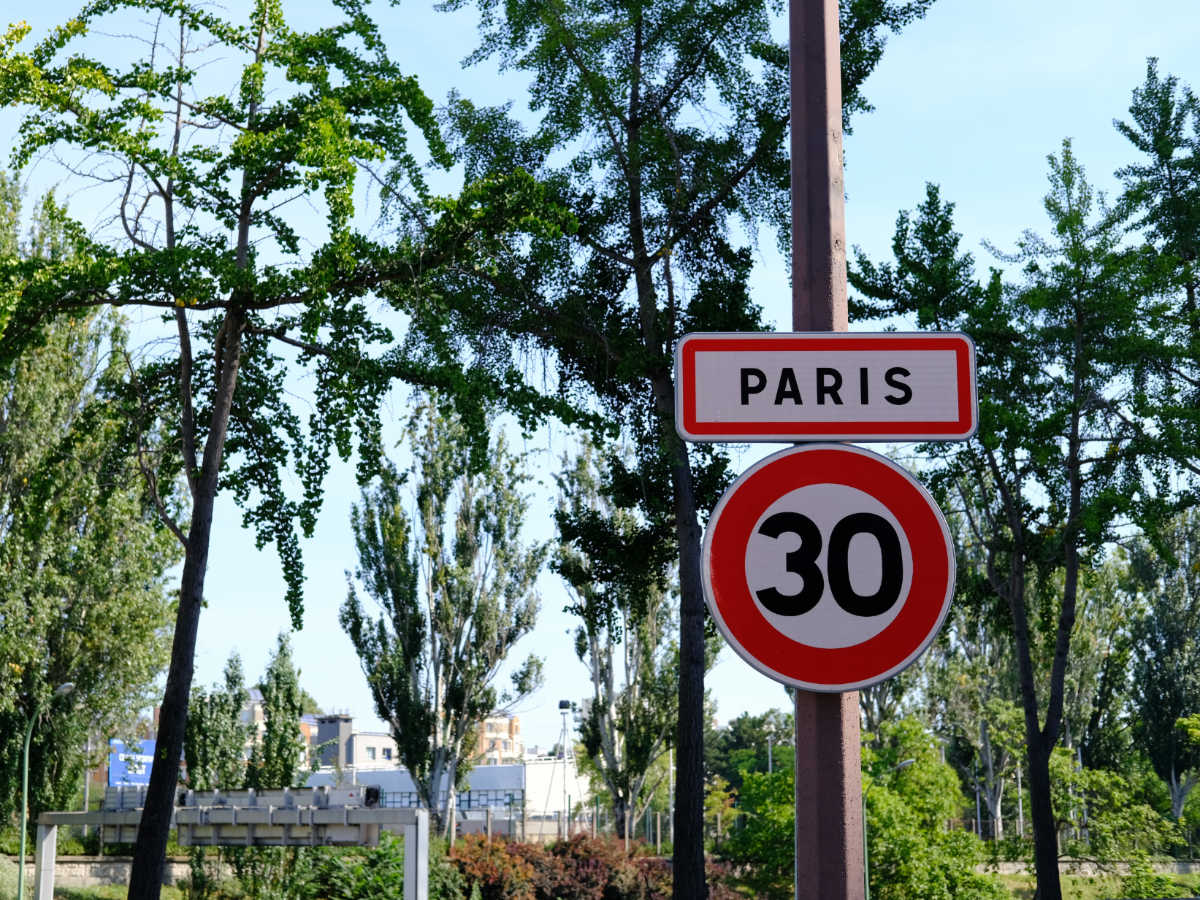 Driving in Paris (A Local’s Guide, for First Timers)