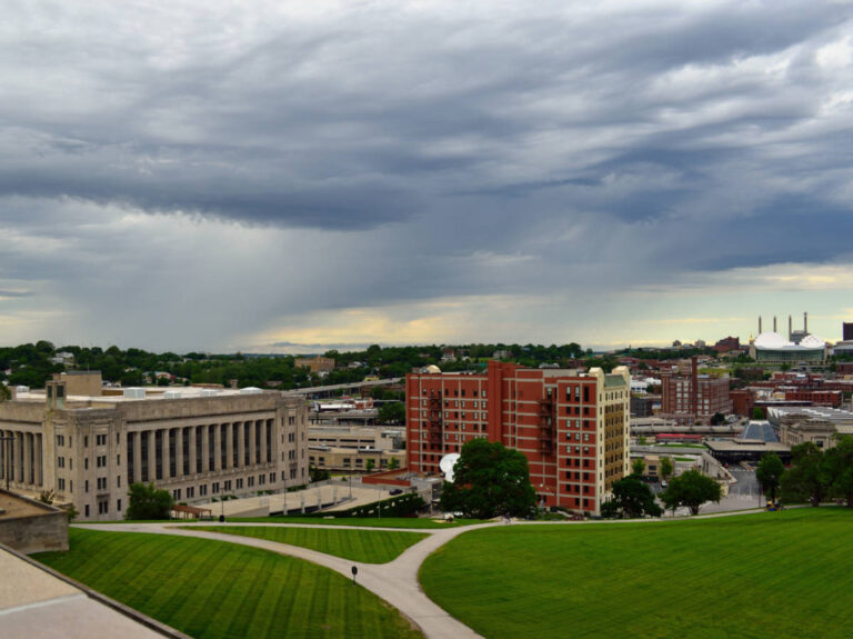 Where to Stay in Kansas City (7 Best Places, By a Local)