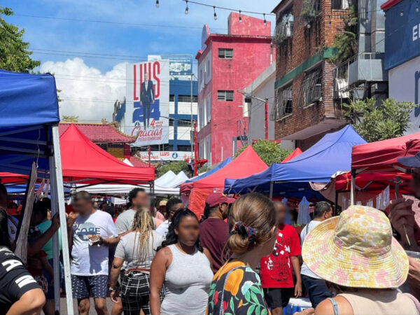 Exploring El Barrio Chino Street Market in Santo Domingo, DR